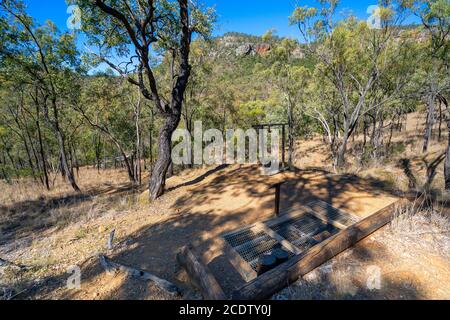 Remnants of the Shamrock Gold Mine at Cania Gorge National Park ...