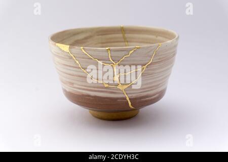 kintsugi traditional Japanese art for the repair of ceramic objects ...