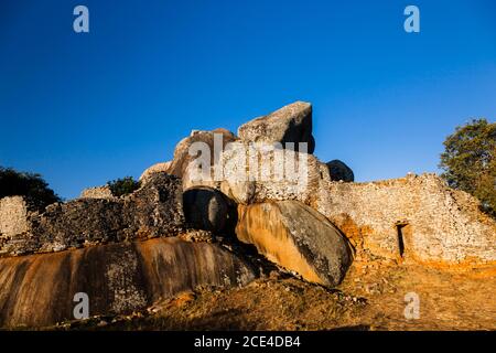 Great Zimbabwe ruins, courtyard of "the Hill Complex", acropolis ...
