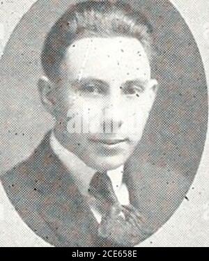 . Arsenal Cannon (June 1917) . md /£r-o , ?;^^ Stock Photo - Alamy