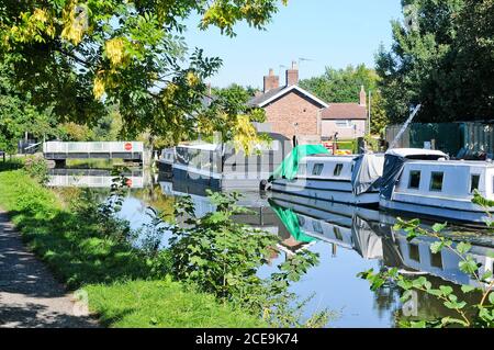 Leeds Liverpool Canal, Maghull, England Stock Photo - Alamy