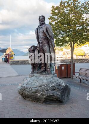 Statue of William Gilbert Rees, Queenstown Stock Photo - Alamy