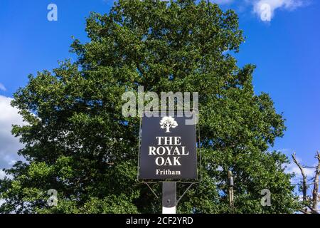 The Royal Oak pub in Fritham in the New Forest, Hampshire Stock Photo ...