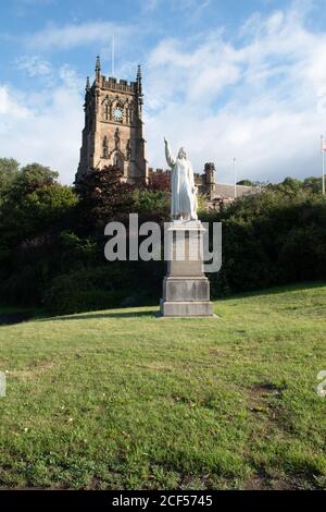 Richard Baxter monument and St Mary and all saints church in ...