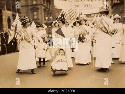 Suffrage parade, N.Y.C Stock Photo - Alamy