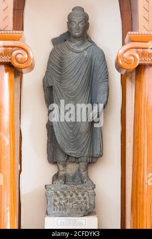 Ancient Gandhara Buddhism statues, stone carving, Gallery of Gandhara ...