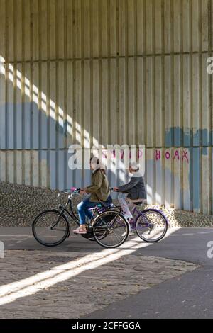 Bournemouth, Dorset UK. 5th September 2020. UK weather: sunshine at ...