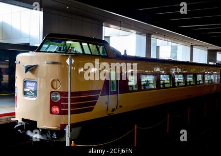 A JR West 381 Series Yakumo express train on the Habuki Line at Bitchu ...
