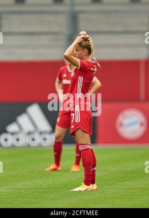 Giulia GWINN, FCB Women Nr. 7 Constantin Frommann, boyfriend of Giulia ...
