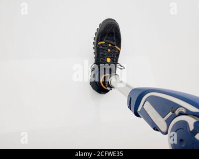 Mechanical prosthetic leg Stock Photo - Alamy
