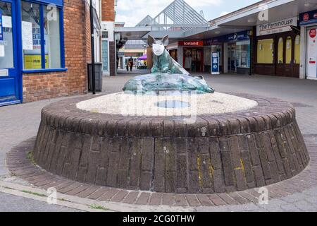 Bronze pig sculpture in Calne celebrating Wiltshire-cured ham industry ...