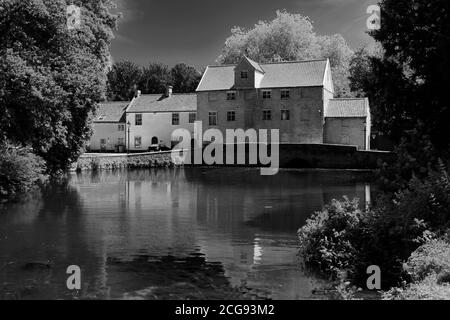 Thetford Watermill, river Thet, Thetford Town, Norfolk, England, UK ...