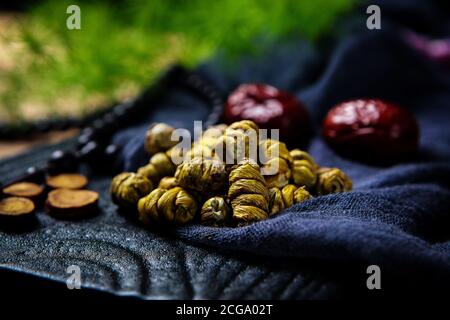 Medicinal herbs caulis dendrobii Stock Photo - Alamy