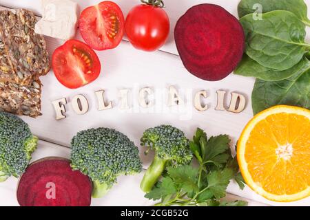 Inscription folic acid with nutritious products containing vitamin B9 ...
