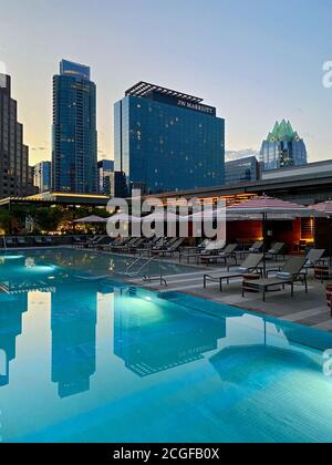 Pool deck at Austin Marriott Downtown Stock Photo - Alamy