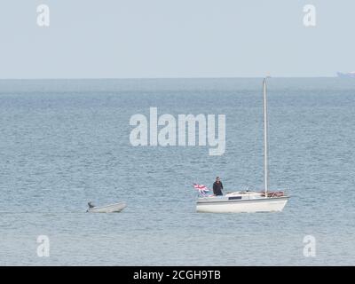 Warden Bay, Kent, UK. 11th September, 2020. UK Weather: a sunny and ...