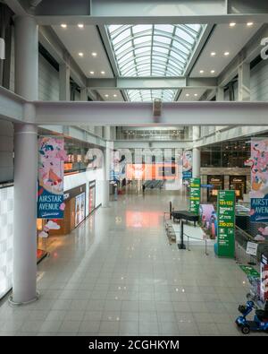 Duty free shops at terminal 2 of Incheon International Airport ...