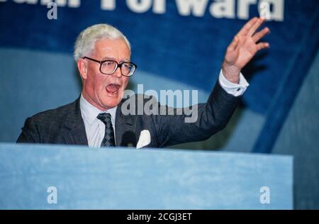 The Rt Hon Douglas Hurd MP Secretary of State for Foreign Affairs at ...