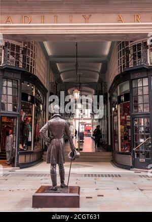 Princes Arcade shopping street London UK Stock Photo - Alamy