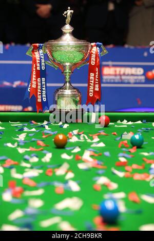 The Betfred Snooker World Championship trophy Stock Photo - Alamy