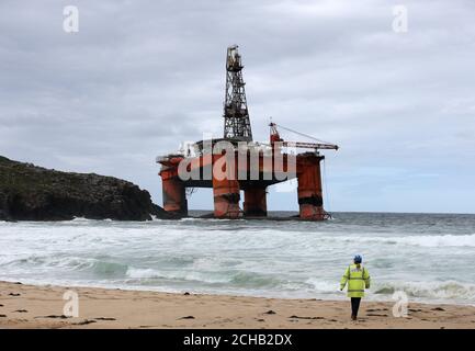 The 17000-tonne drilling rig Transocean Winner after it ran aground at ...