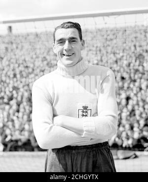 Manchester City goalkeeper Frank Swift walks out at Maine Road Stock ...