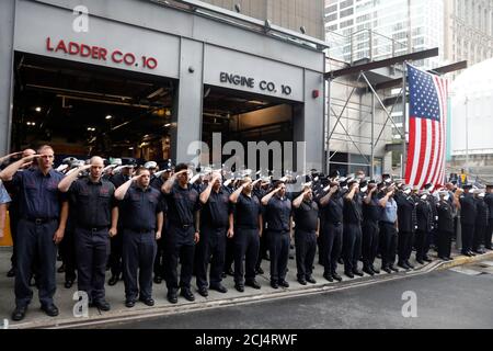 9 11 ladder company 10 engine number ground zero september eleven ...