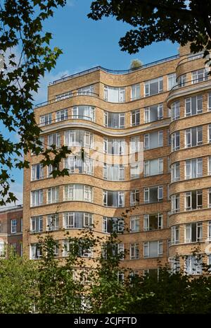 Art deco residential building Florin Court aka Whitehaven Mansions ...