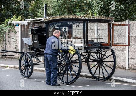 Victorian 1910 Horse Drawn Hearse, used by T Cribb & Sons Funeral ...