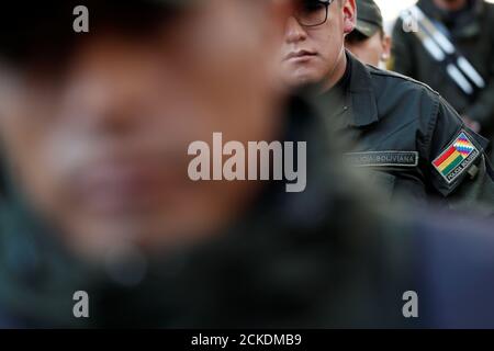 Bolivian Police in uniform, La Paz, Bolivia Stock Photo - Alamy