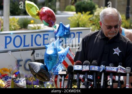 Lake County Major Crime Task Force Cmdr. George Filenko, right, reveals ...