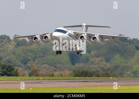 Regional airliner British Aerospace BAe 146 landing at Teniente R ...