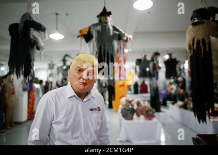 Man wearing Osama Bin Laden Mask Stock Photo - Alamy