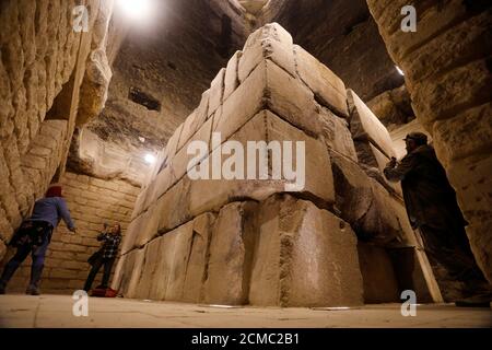 The sarcophagus inside the burial chamber of the Pyramid of Khafre at ...