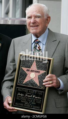 THE PEOPLE'S COURT, Judge Joseph Wapner, Bailiff Rusty Burrell, Doug ...