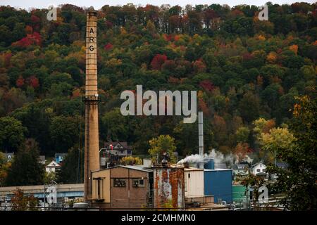 Bradford, Pennsylvania - The American Refining Group oil refinery ...