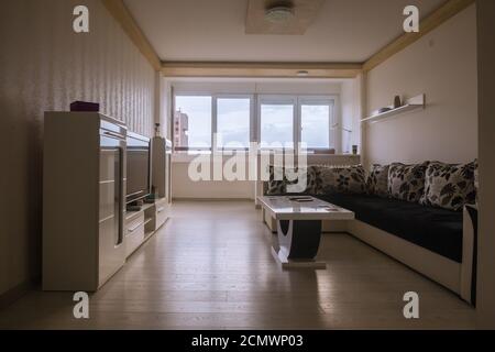 modern average house home decoration decorated average typical uk ...