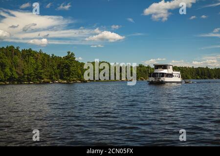 The shores of Lake Kabetogama in Voyageurs National Park, Minnesota ...