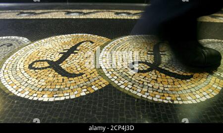 File Pictures from 2016: London UK. 23rd December 2020. Bread actress ...
