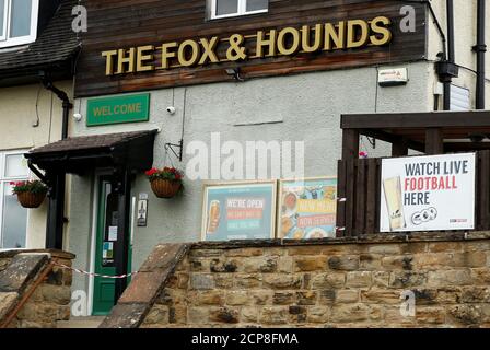 Entrance to the Fox and Hounds pub in Wroughton, Wiltshire, England, UK ...