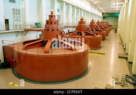 Grand Coulee hydroelectric dam, largest producer of power in the USA ...