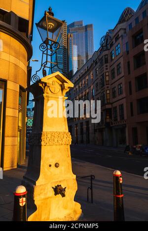 The Aldgate Pump Stock Photo - Alamy