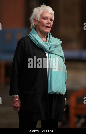 Judi Dench (Cleopatra) in ANTONY AND CLEOPATRA by Shakespeare at the ...