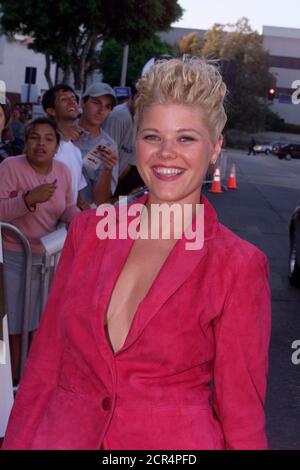 KEANU REEVES in THE REPLACEMENTS (2000), directed by HOWARD DEUTCH ...