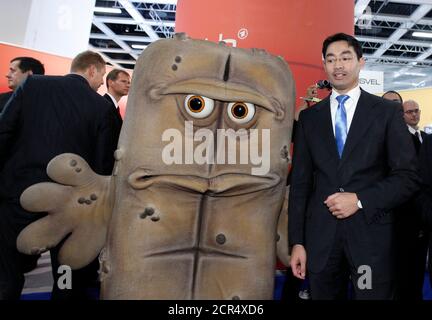 Bernd das Brot is a character from the children's TV channel KiKA. It ...