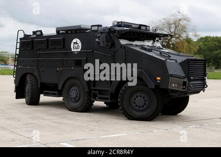 TITUS Nexter Tactical Infantry Transport & Utility System 6x6 Armoured ...