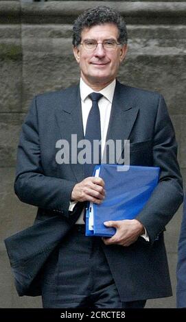 Sir Kevin Tebbit Hutton Inquiry Stock Photo - Alamy