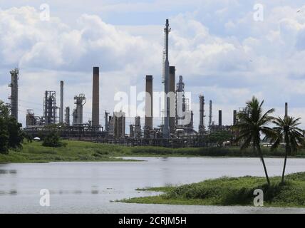 Petrotrin Oil Refinery Trinidad & Tobago Stock Photo - Alamy