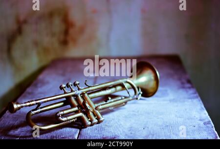 An old trumpet from the 1920s Stock Photo - Alamy