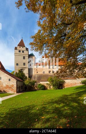Germany, Bavaria, Landshut, Trausnitz castle with city in background ...